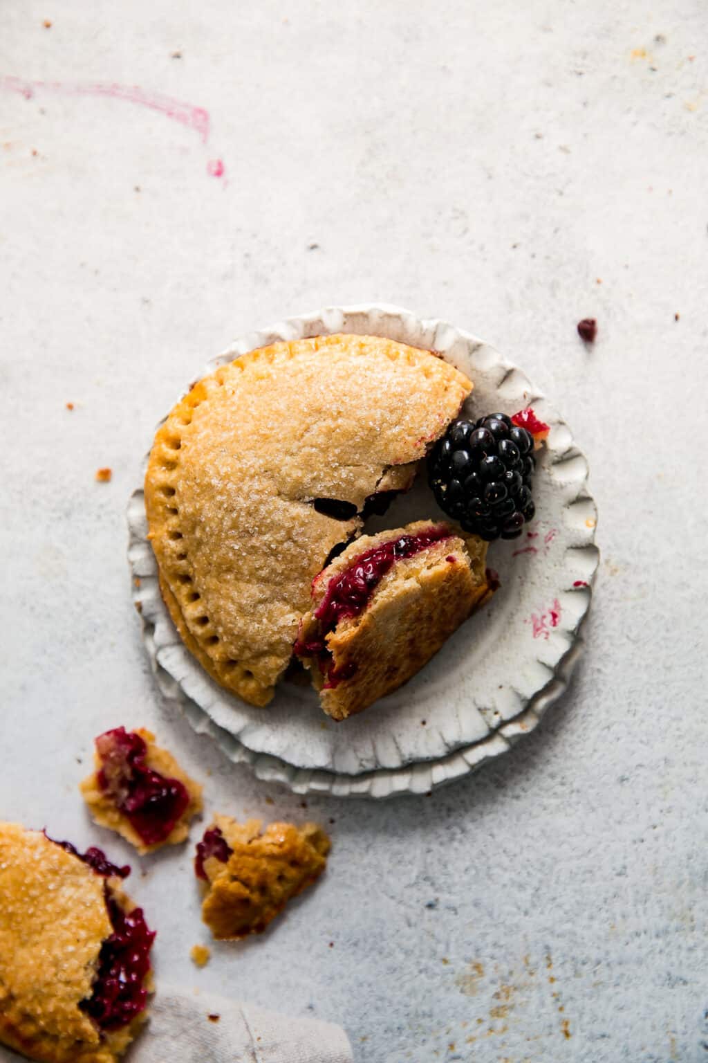 Easy Blackberry Hand Pies {vegan friendly} • Fit Mitten Kitchen