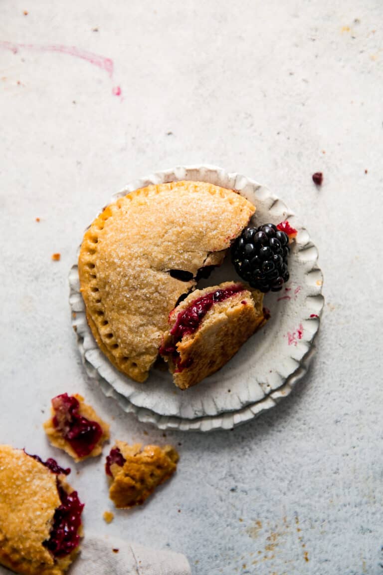 Easy Blackberry Hand Pies {vegan friendly} • Fit Mitten Kitchen