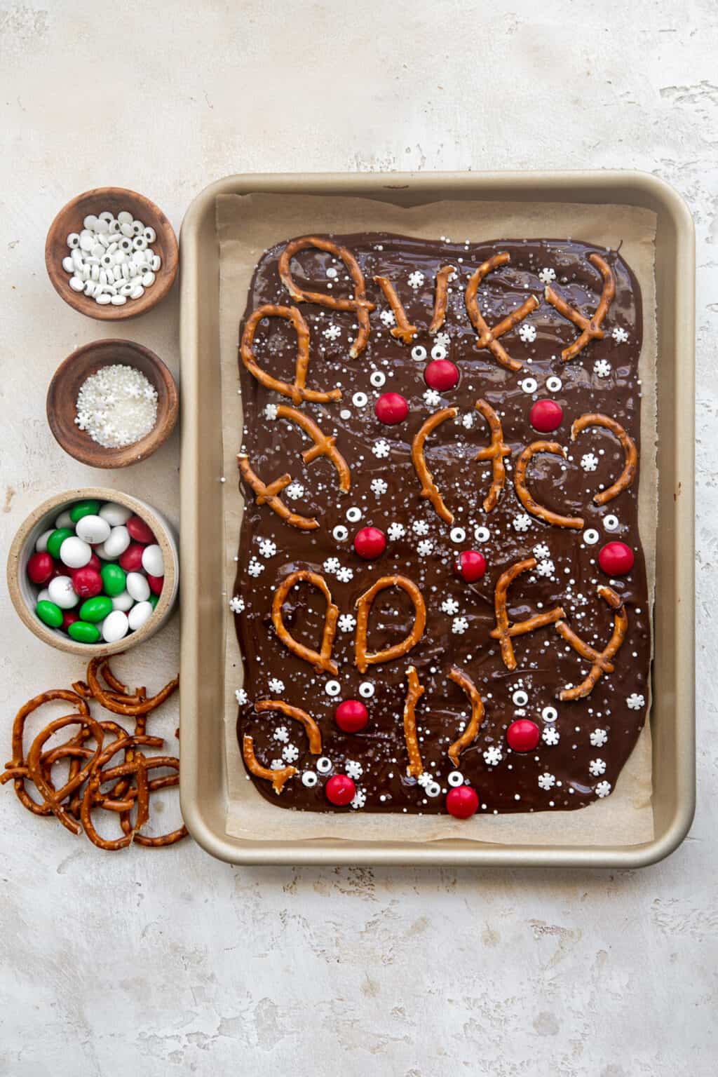 Chocolate Reindeer Bark • Fit Mitten Kitchen